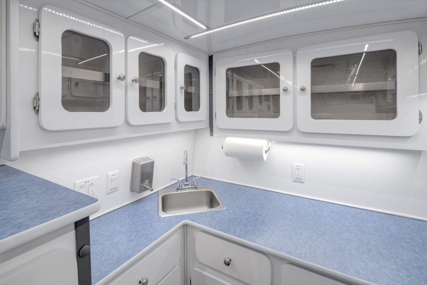 Supreme Well Pet Vet Sprinter Van | Wag'n Tails Mobile Conversions