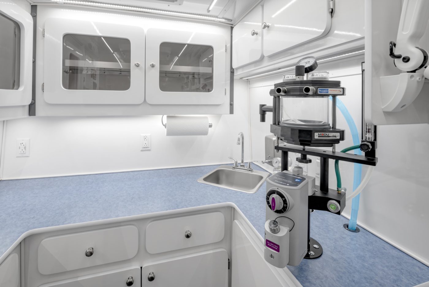 The Dyna, Mobile Pet Care Cargo Van | Wag'n Tails Mobile Vet Clinics